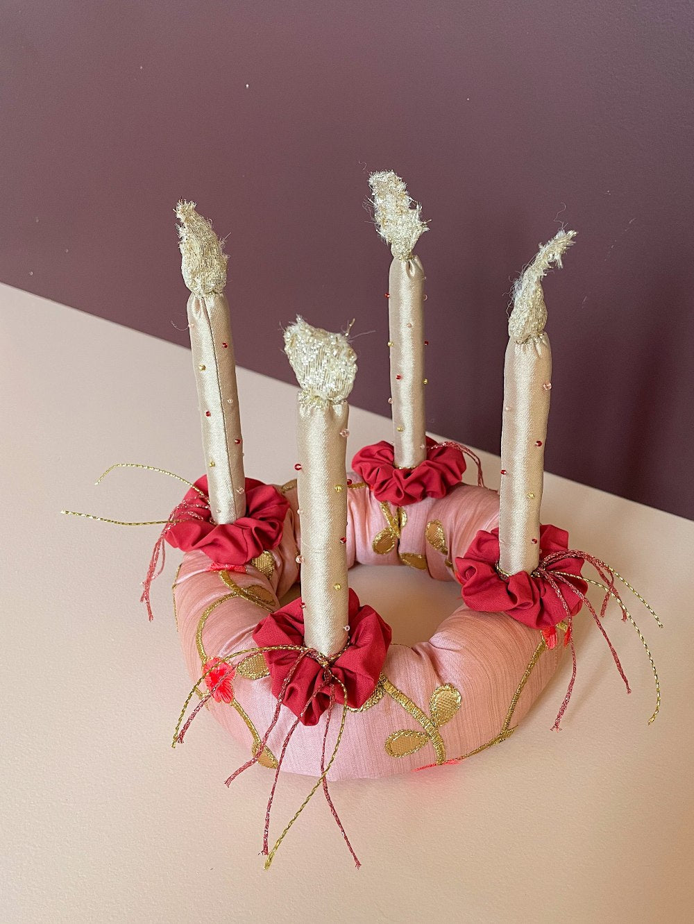 Adventskrans i stof / Sy din egen adventskrans / Køb guiden her ♥ ...